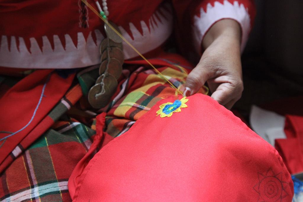 Panay Bukidnon Embroiderers Showcase their Craft at National Museum ...