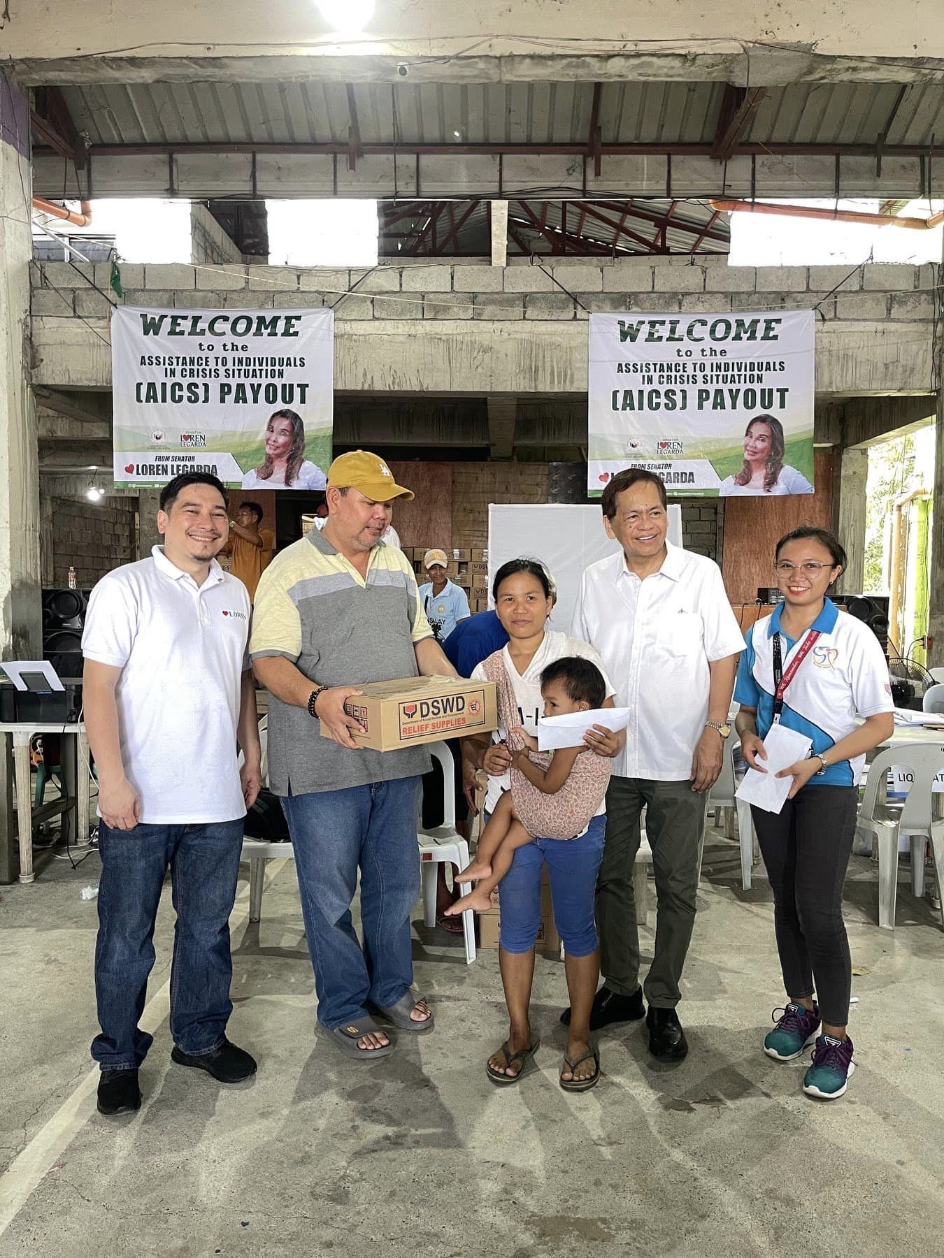 DSWD-AICS Distribution in Oriental Mindoro - Loren Legarda