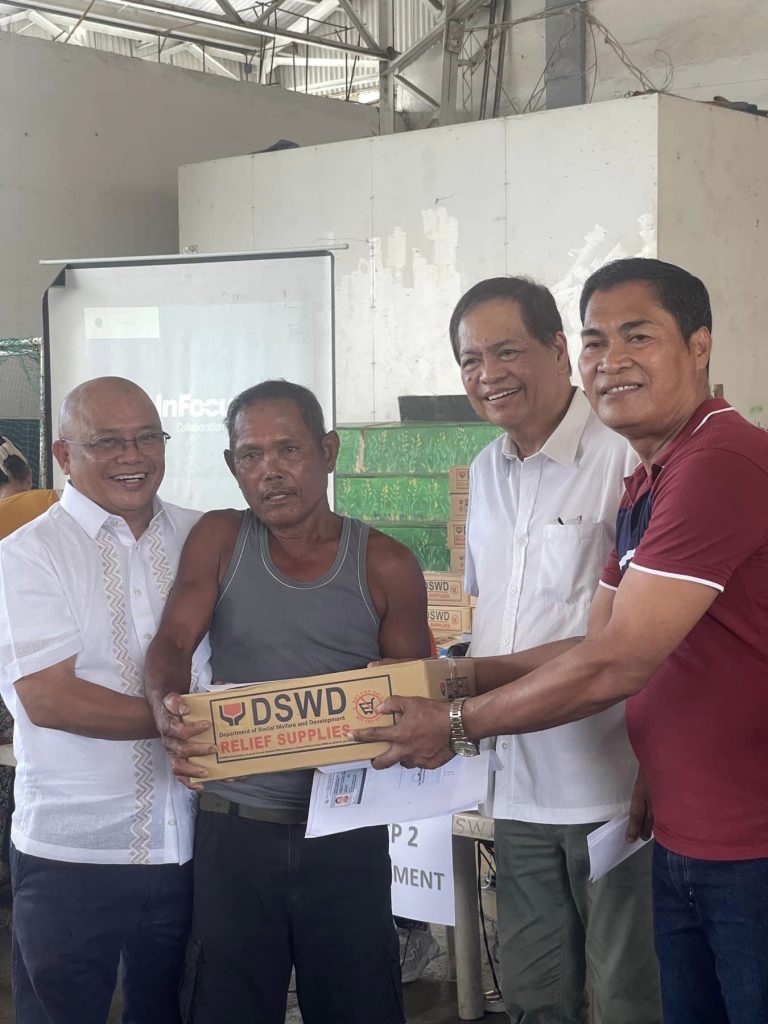 DSWD-AICS Distribution in Oriental Mindoro - Loren Legarda